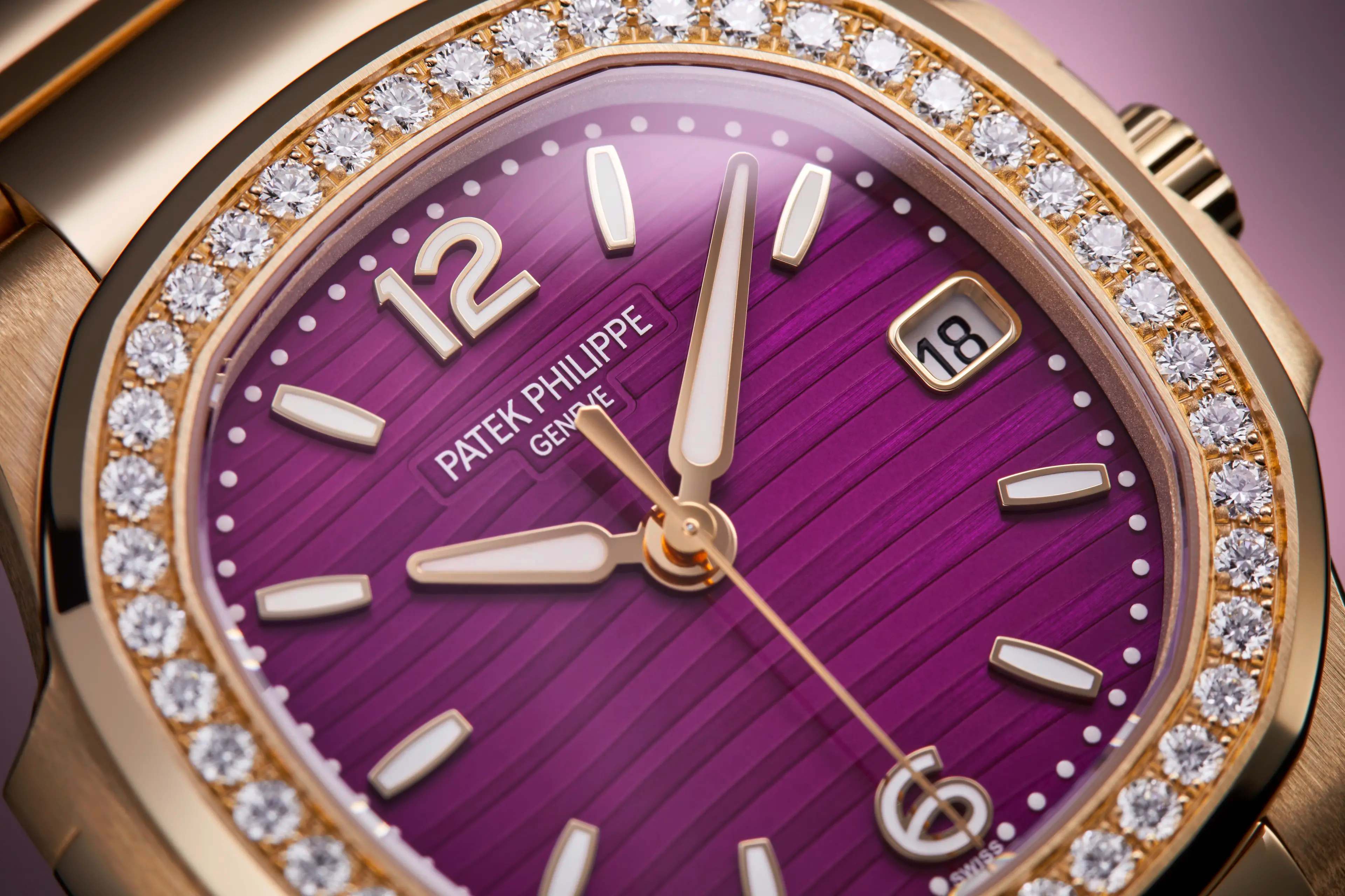 Nautilus ref. 7010/1R-013 Rose Gold | Patek Philippe