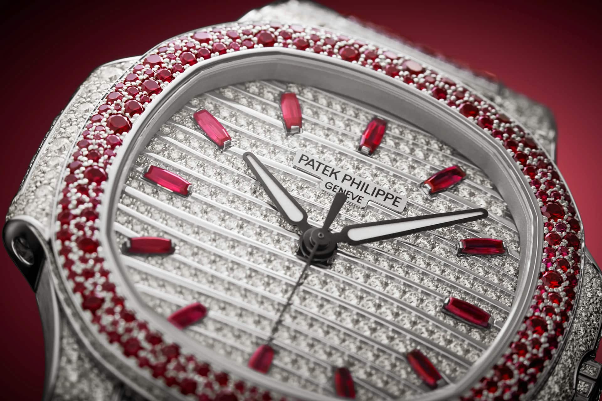 Nautilus Haute Joaillerie ref. 7118/1452G-001 | Patek Philippe